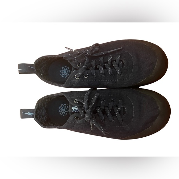 Trax | Shoes | Evolv Trax Unisex Climbing Shoe | Poshmark